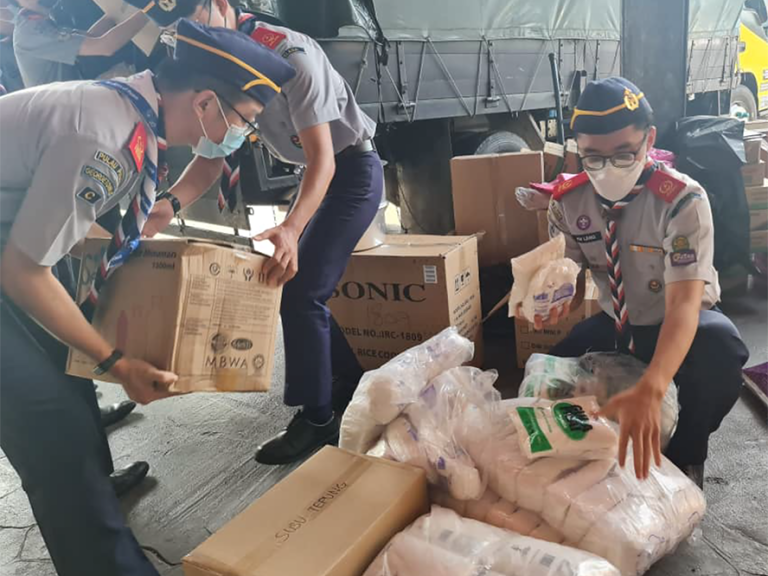 How to help during a humanitarian crisis | WOSM